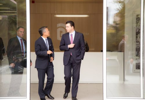 After meeting with Rama, Ambassador Lu holds a meeting with the leader ...