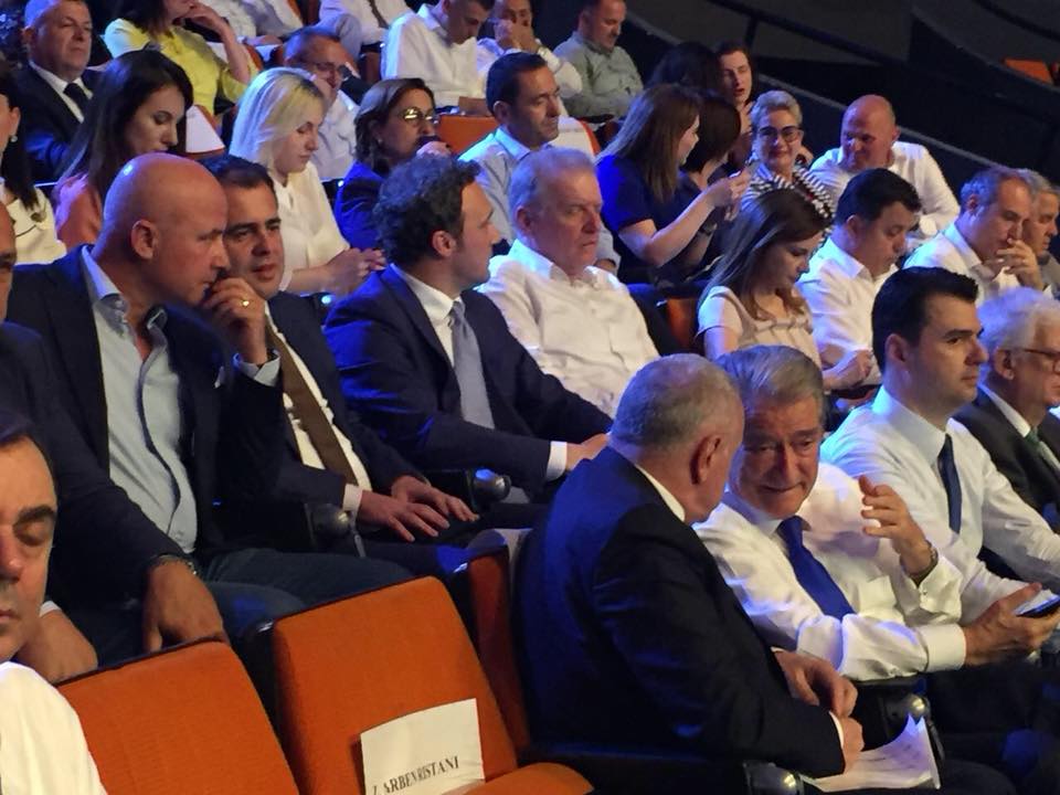 Thaçi's accusations against Berisha, the first reaction from the DP ...