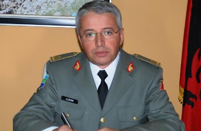 14-vjeç me uniformë, Sandër Lleshi tregon historinë e jetës – Balkanweb ...