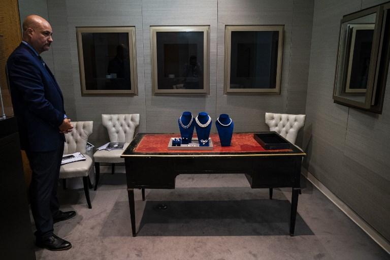 Foto/Në ankand bizhuteritë e Maria Antonietës, shitje historike ...