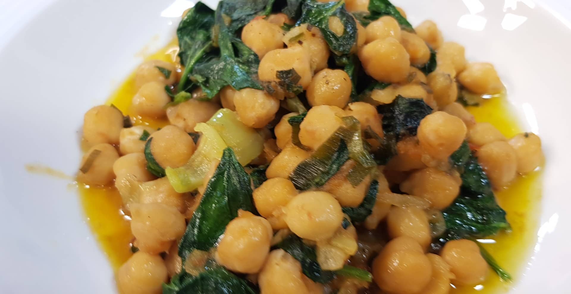 Qiqra me spinaq - Balkanweb.com - News24