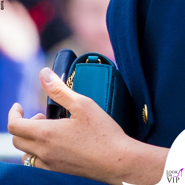 Harry thyen traditën mbretërore, dhurata për Markle – Balkanweb.com ...