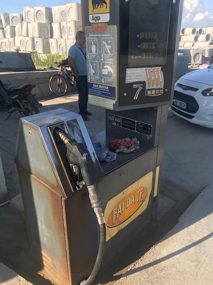 Strukturat doganore bllokojnë 24 700 litra karburant të pamarkuar ...