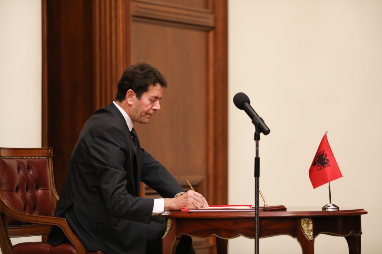 SPAK ‘shkrin’ Krimet e Rënda, betohen tek Presidenti 8 prokurorët e ...