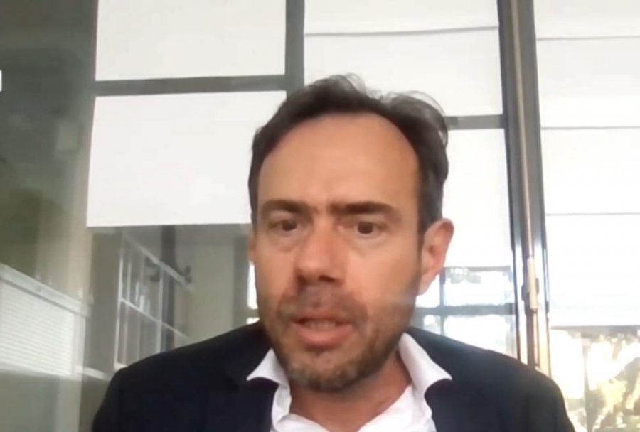 Analiza/ Genc Burimi: BE-ja në krizë të brendshme para Samitit të ...