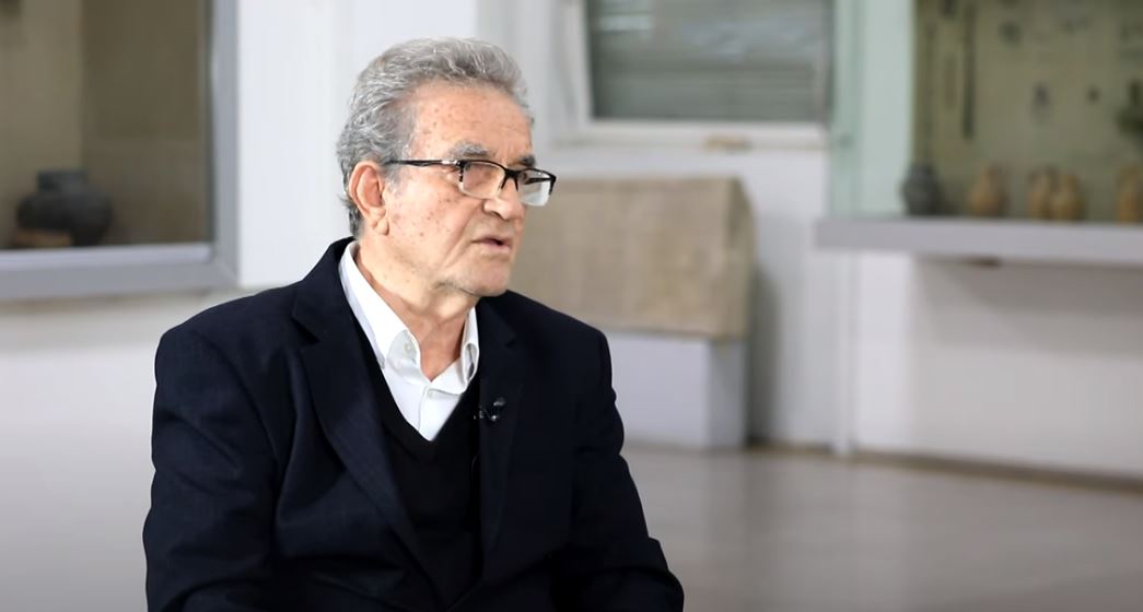 “Komunistët e nisën luftën për pushtet më 1943”/ Libri i ri i Uran ...