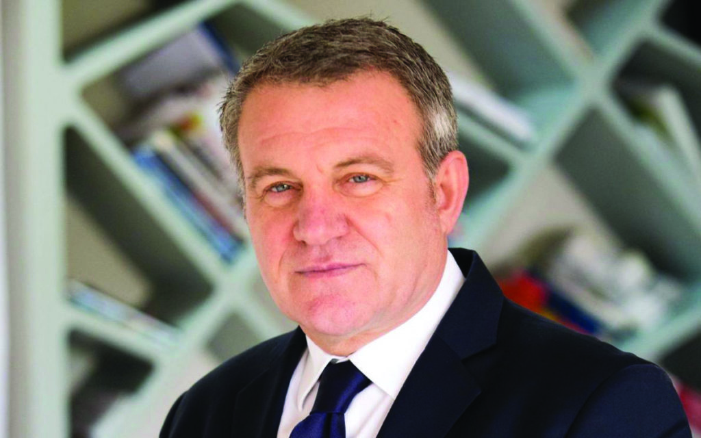 Transformational leader versus arrogant leader – Balkanweb.com - News24