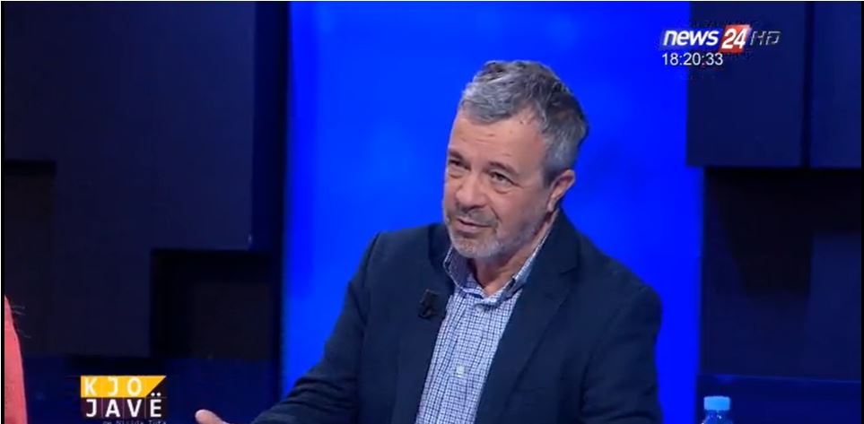 Një jetë mes fotografish/ Roland Tashi: Fotoja duhet të “flasë”, të ...