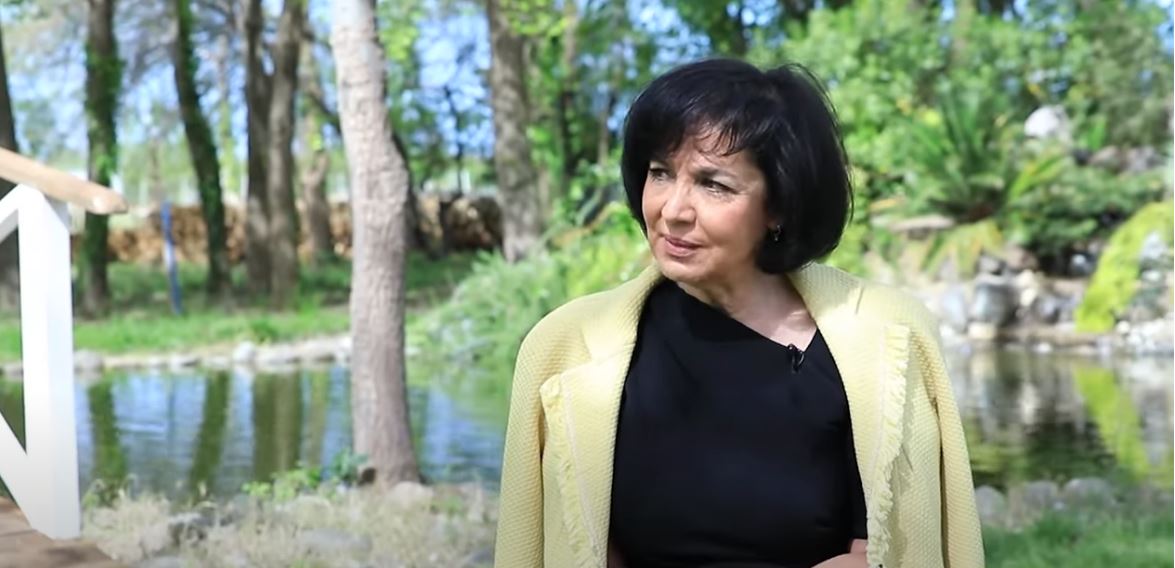 “Doli në televizion e tha që ishte ime bijë, unë nuk kam fëmijë ...