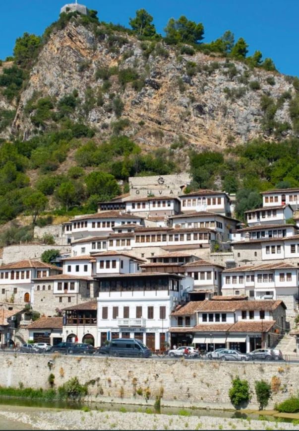 “Shqipëria përtej plazheve të rërës”, Rama ndan me ndjekësit foto të ...