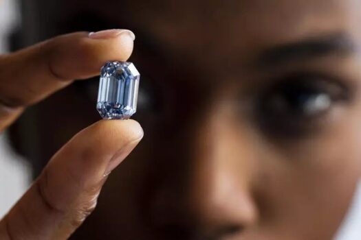 One of the world's largest diamonds found in Botswana Balkanweb.com ...