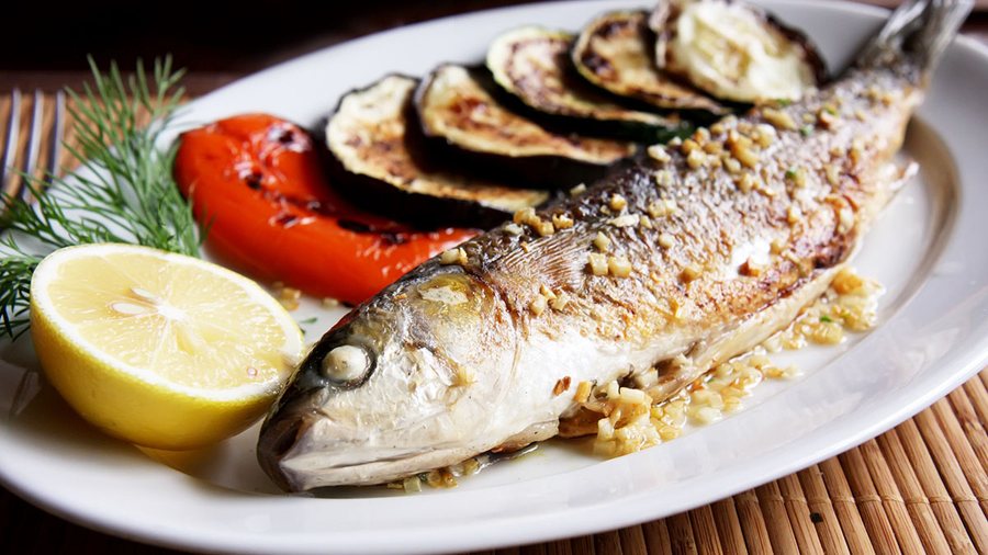 Do you get poisoned if you eat fish with cheese? Some facts that reveal ...
