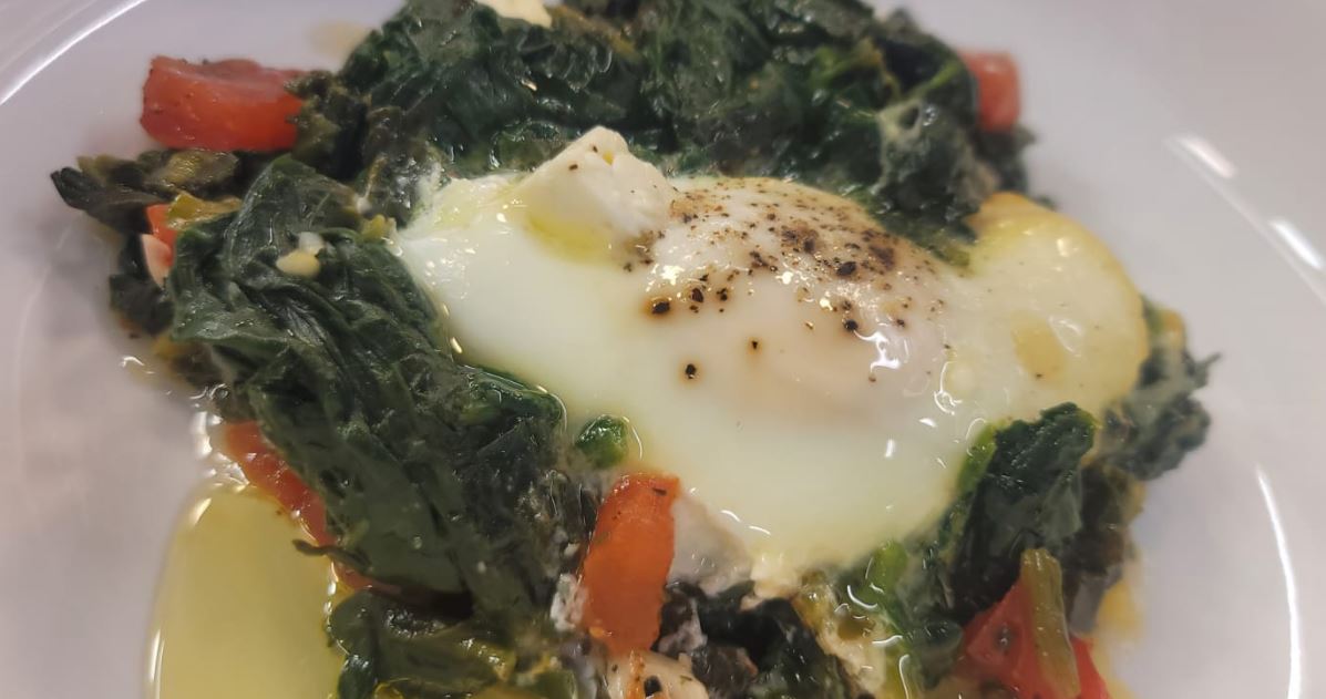 Spinaq me domate, djathë e vezë poshe – Balkanweb.com – News24