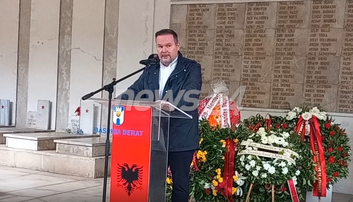 “Brezi i ri duhet ta vlerësojë sakrificën e dëshmorëve”/ Ceremoni për ...