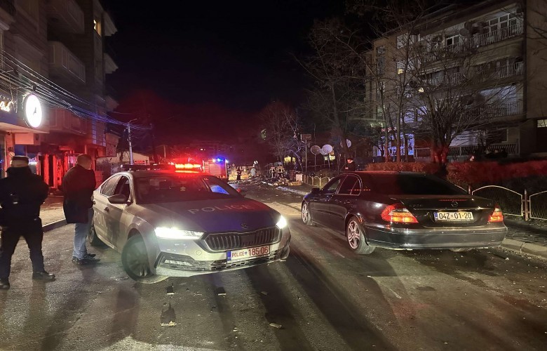 Përfshihet nga zjarri pika e shitjes së fishekzjarreve në Prizren ...