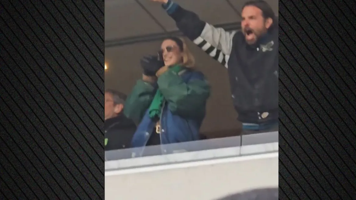 Bradley Cooper dhe Gigi Hadid shijojnë ndeshjen së bashku, shihni gëzimin e aktorit teksa ...