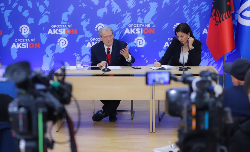 Berisha zotohet: Çështja e pronave merr zgjidhje përfundimisht brenda ...