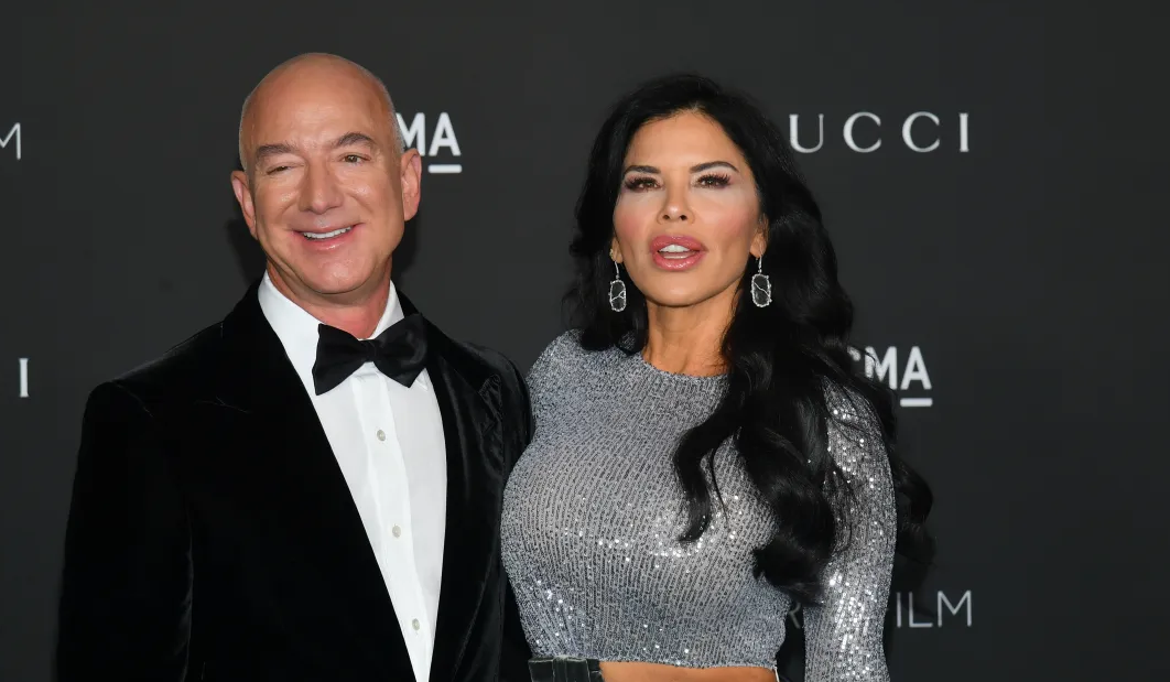 Dasma e Jeff Bezos/ Biznesmeni amerikan “rezervon” Venecian, të gjithë ...