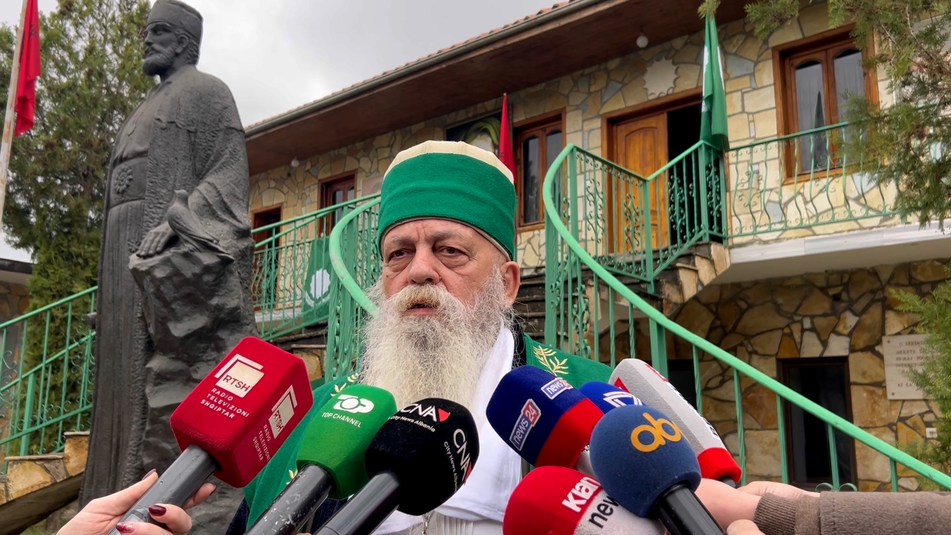 Bektashinjtë festojnë sot nisjen e pranverës, Baba Mondi uron ...