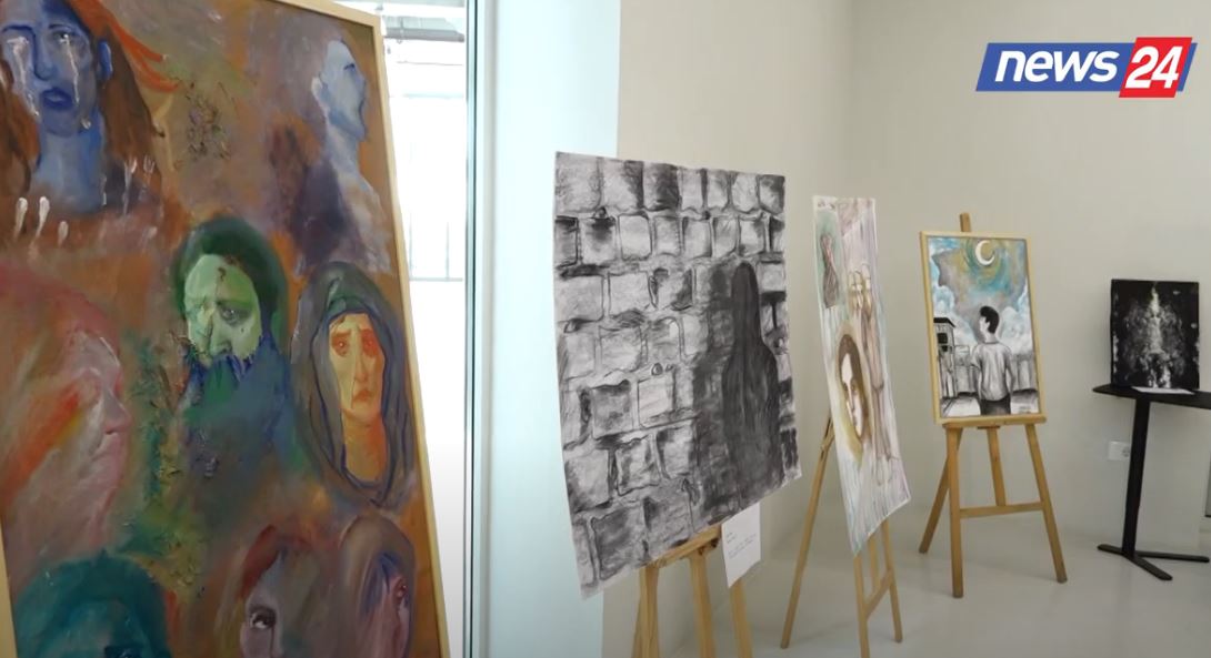 “Zërat e kujtesës”,rrëfimet e së shkuarës në art, ekspozita me vepra ...