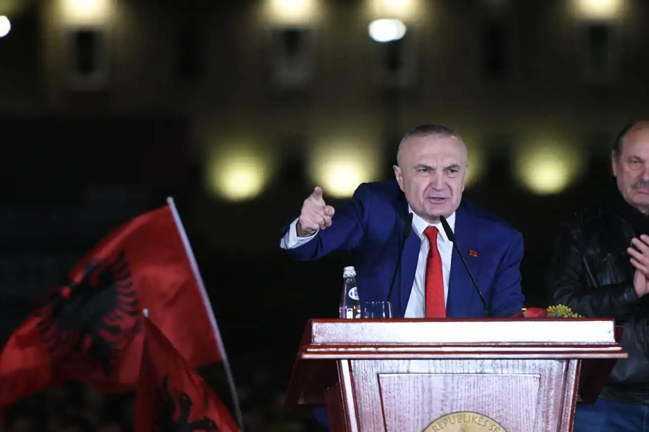 Meta publikon videon: Misioni i 2 marsit vazhdon dhe 11 maji do të jetë ...