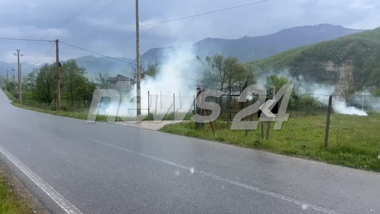 High voltage discharge in the village of Suç in Klos! Flames and smoke ...