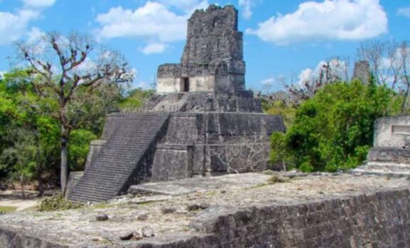 Archaeologists discover 3,000-year-old Mayan city in Guatemalan jungle ...