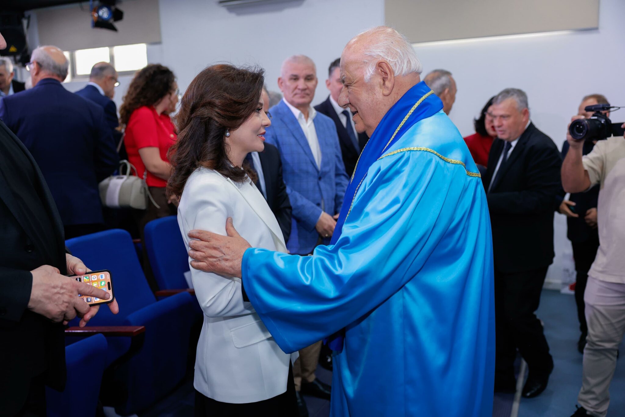 Alfred Moisiu mori titullin “Honoris Causa”, Spiropali: Ish-presidenti ...