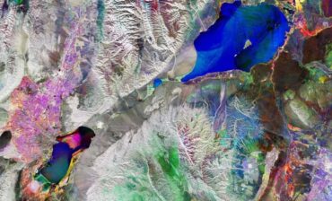 The most colorful lake in the world also has special healing powers ...