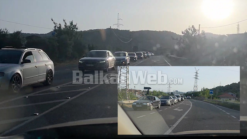 Fluks i madh i pushuesve në plazhet e Durrësit e Kavajës, krijohen ...