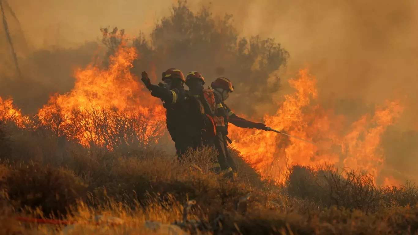Zjarret në Evropë djegin një sipërfaqe sa madhësia e Luksemburgut, 2025 ...