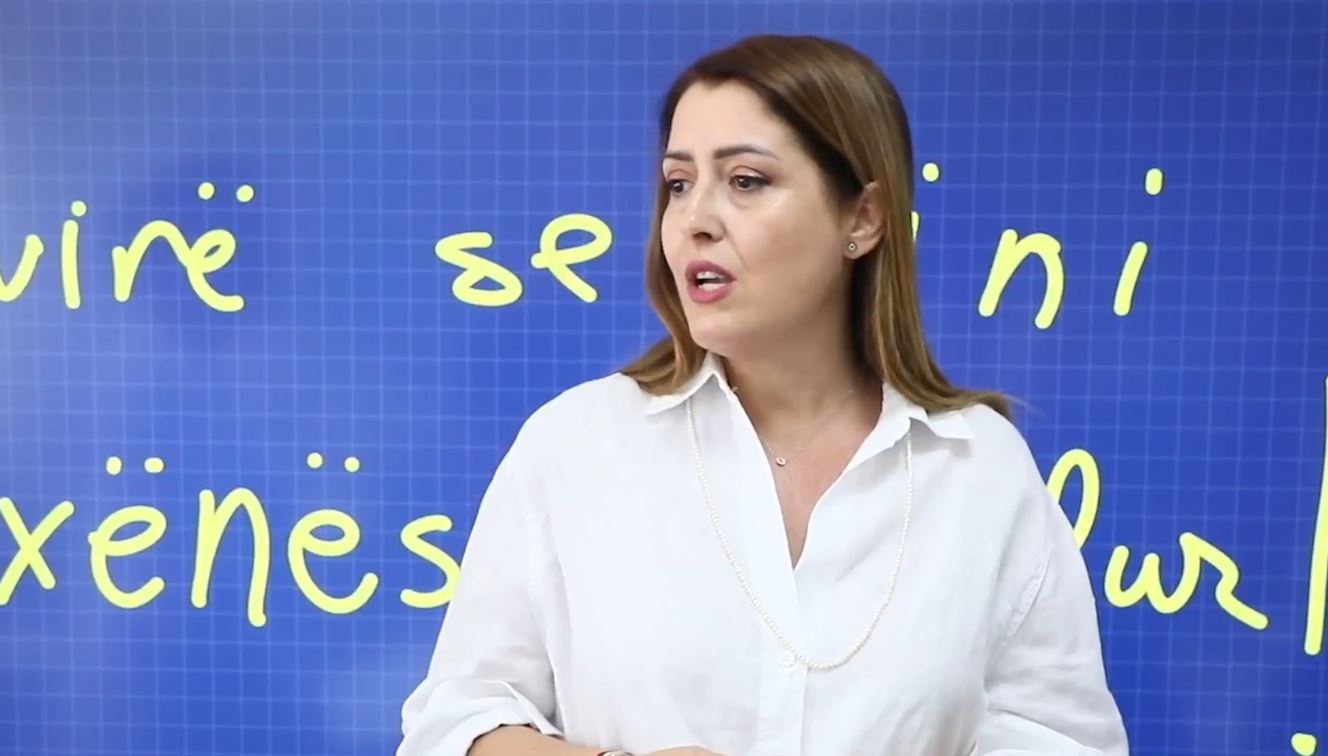 Përgatitjet për vitin e ri shkollor, Manastirliu: Për herë të parë ...