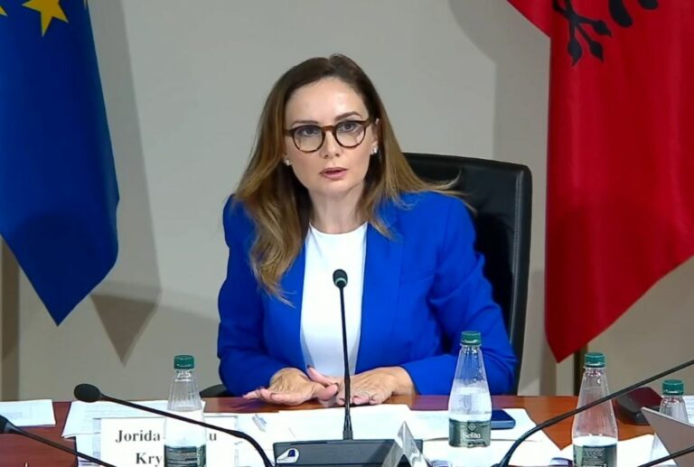 Scandals at AKSHI/"State "Ea Tobacco", DP MP: Albanians are led by ...