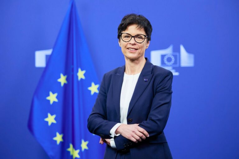 VIDEO/ Balluku e pandehur e SPAK për aferën 50 mln euro te tuneli i ...