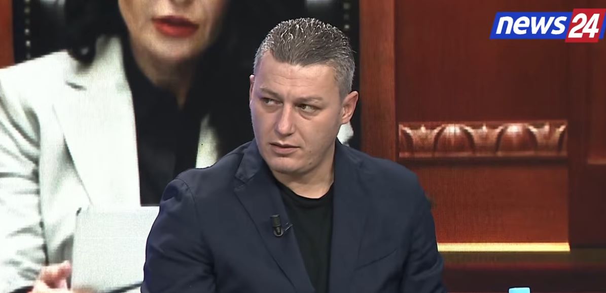 “Çohet një gjykatës në mëngjes dhe…”, Zyrtari i PS mbron Ballukun ...