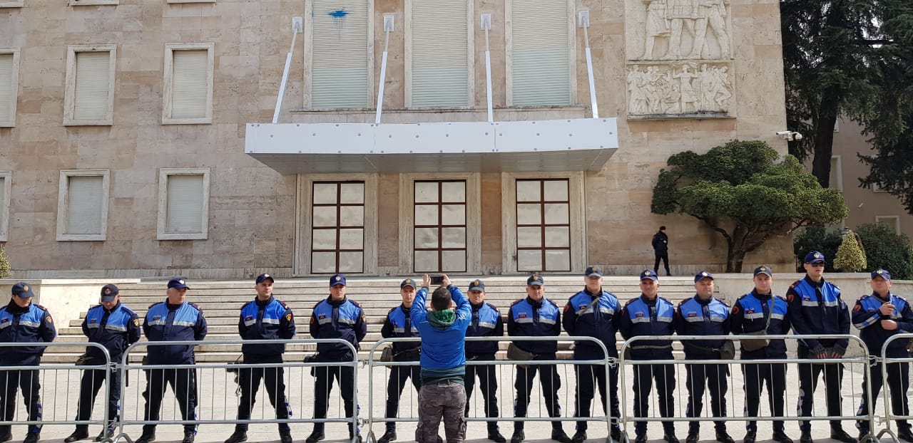 Opposition protest in front of the Prime Minister's Office, police plan ...