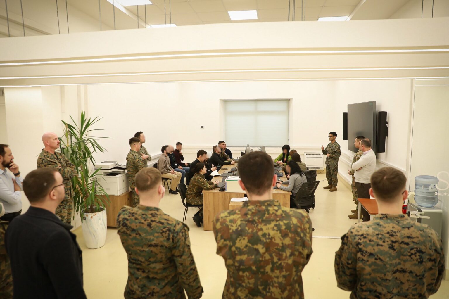 US Marines and AF security specialists receive cyber defense training ...