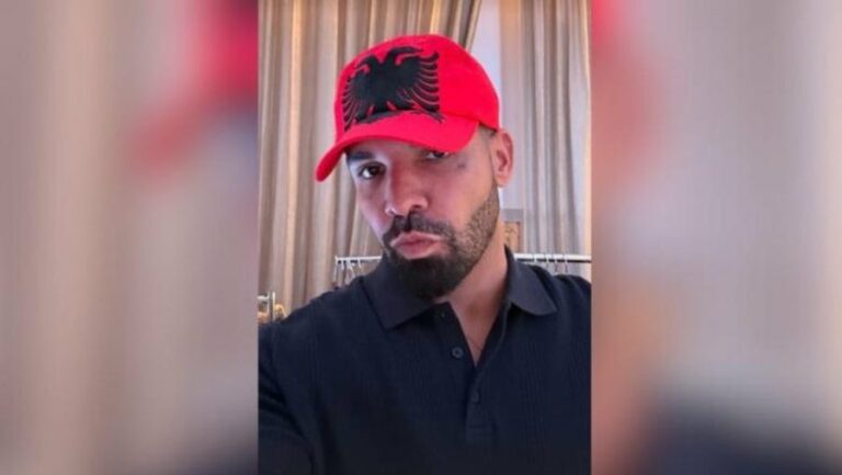 Drake does not part with Albanian symbols, posts the following photo ...