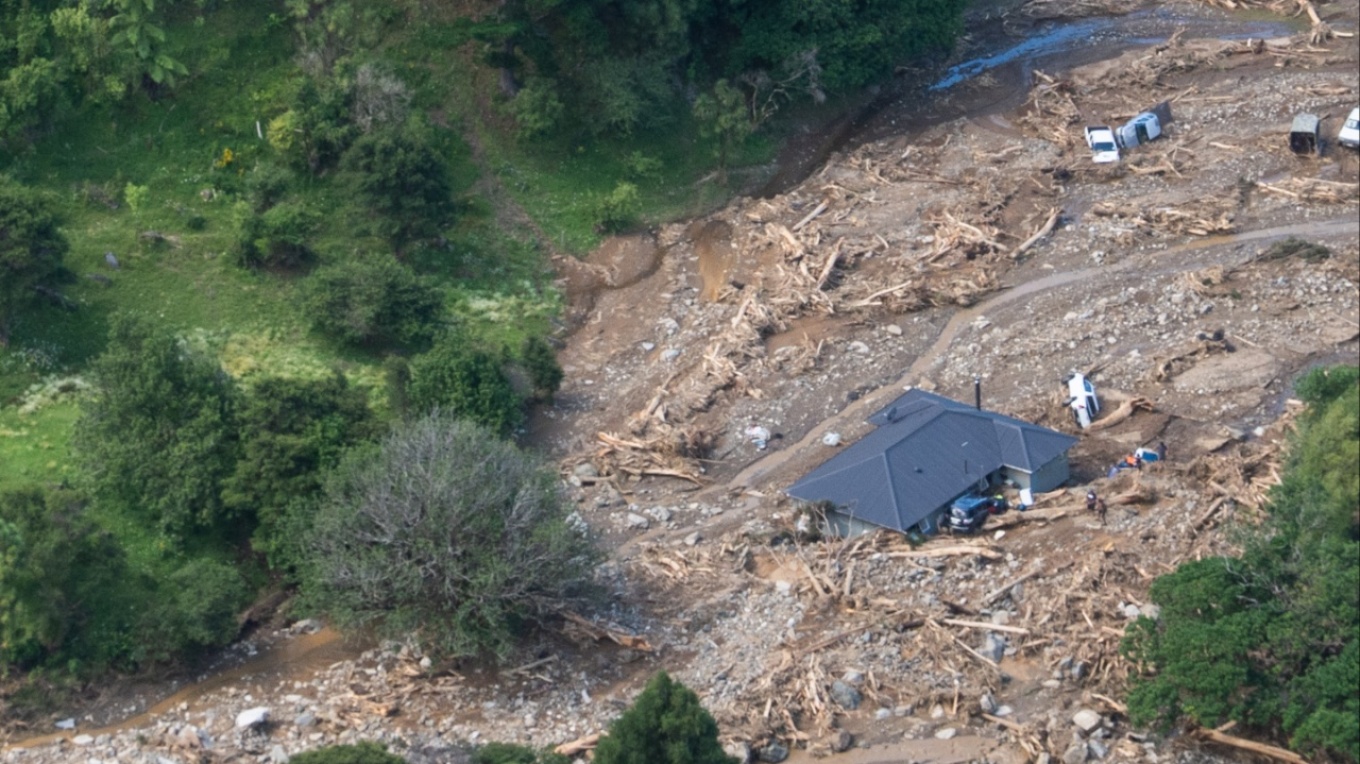 Landslides in New Zealand camp, little hope for survivors – Balkanweb ...