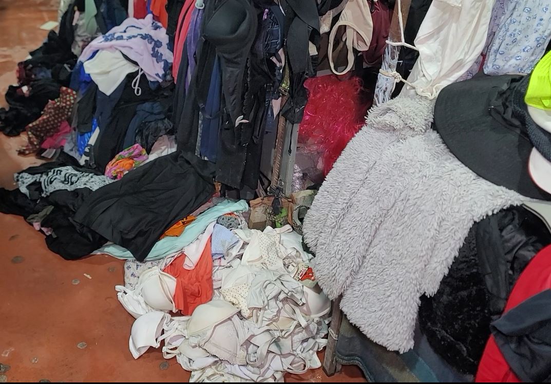 "The second time we are drowning", used clothing traders in Durrës in ...