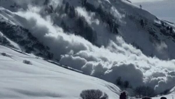 Tragedy in the French Alps, 3 skiers die in powerful avalanche – they ...