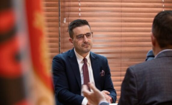 Kreu i Doganave, Besmir Beja pret homologun nga Kosova: Sisteme të ...
