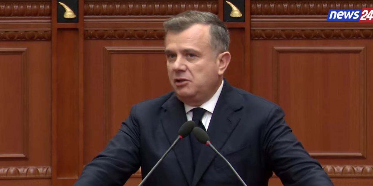 “S’ju marrim vesh as me ChatGPT”/ Balla luan me shifra në Kuvend dhe ...