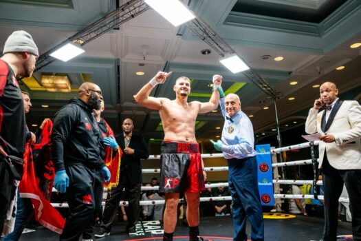Kristian Prenga "destroys" his opponent in 2 minutes in Atlantic City ...